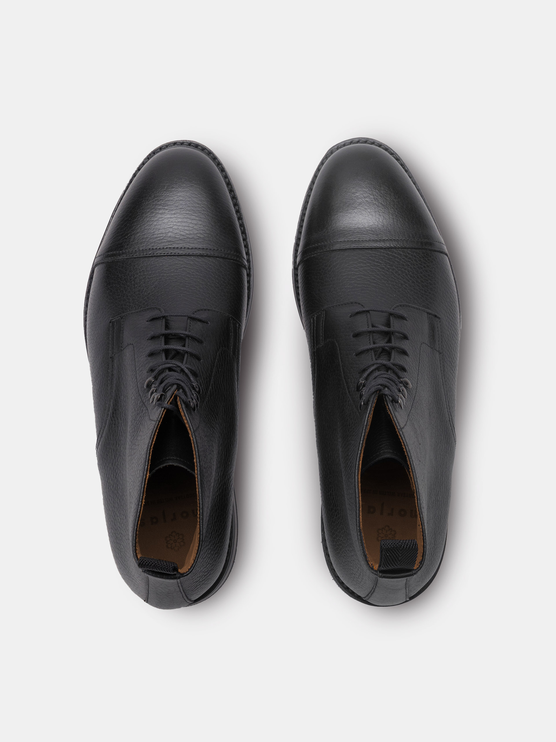 Der Jumper Boot - Schwarzes Narbenleder | MORJAS